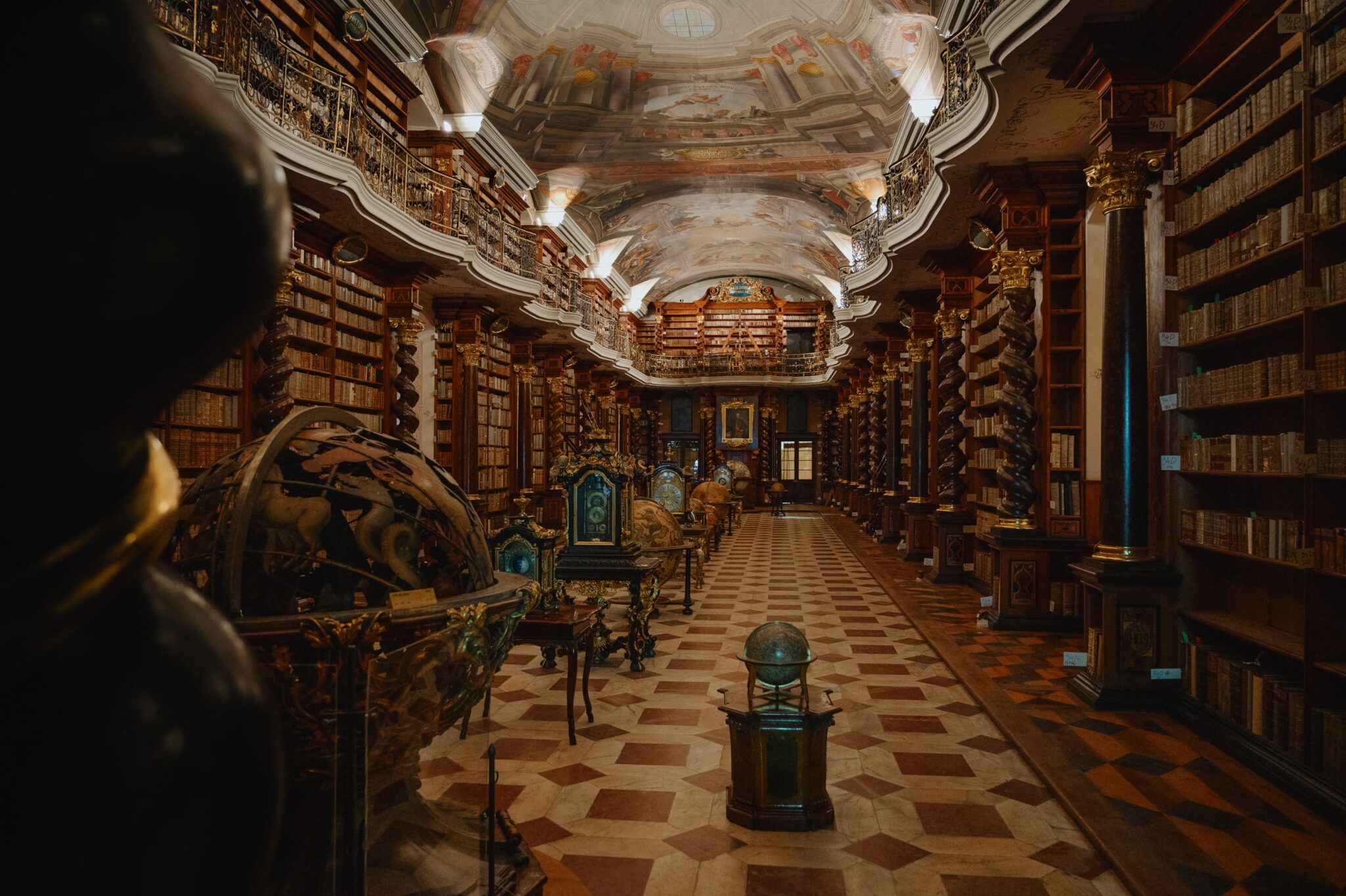 Prague's Gem: Klementinumk library in Prague📚